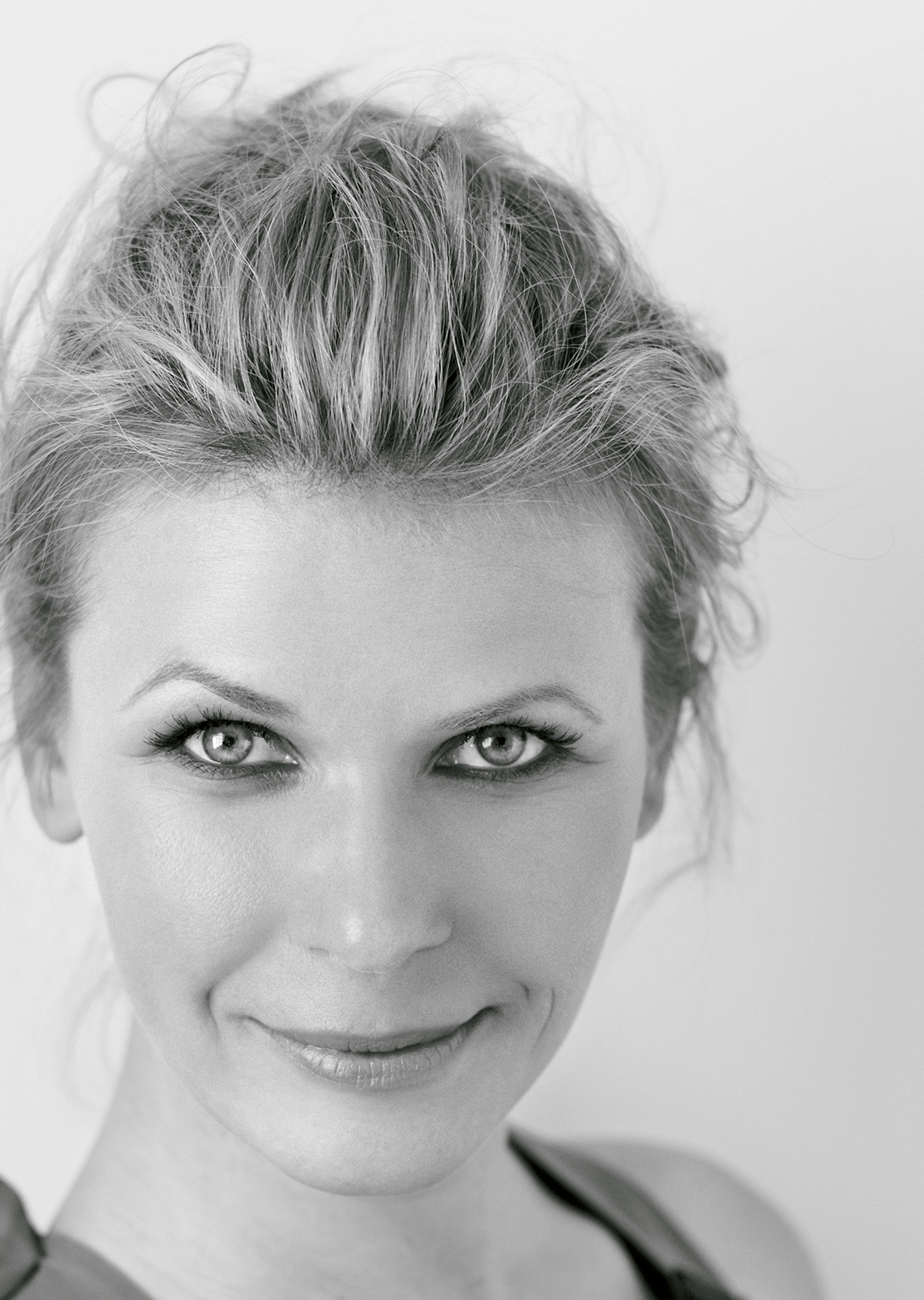 Schell Judit: „Jó, ha néha kap az ember egy gyomrost” | Marie Claire