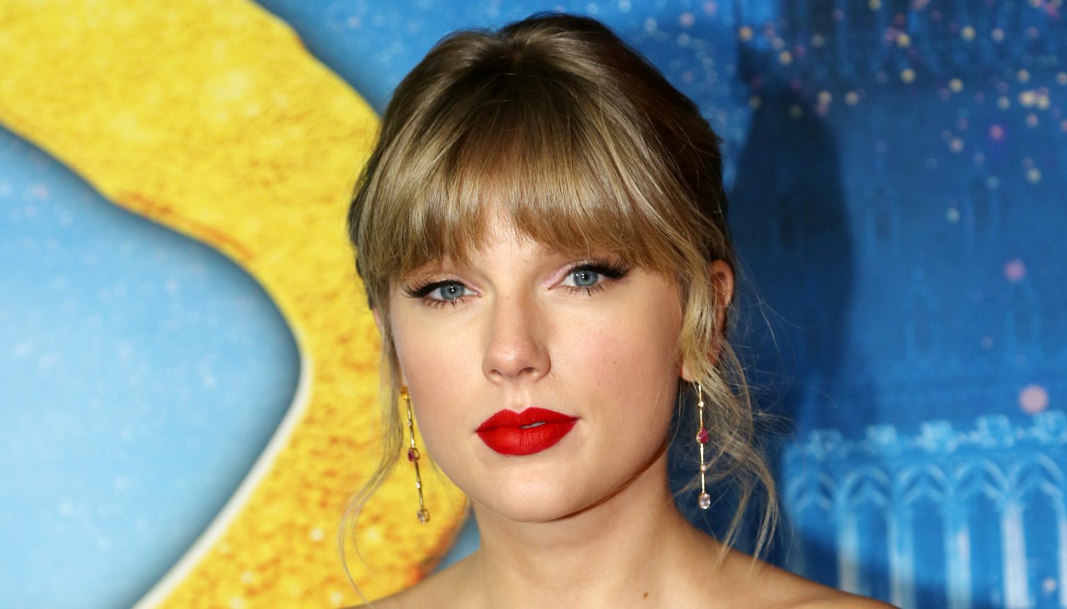 Taylor Swift nem tud leállni: már a második albummal lepte meg idén ...