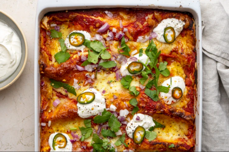 Mexikói csirkés enchilada pikáns szószban