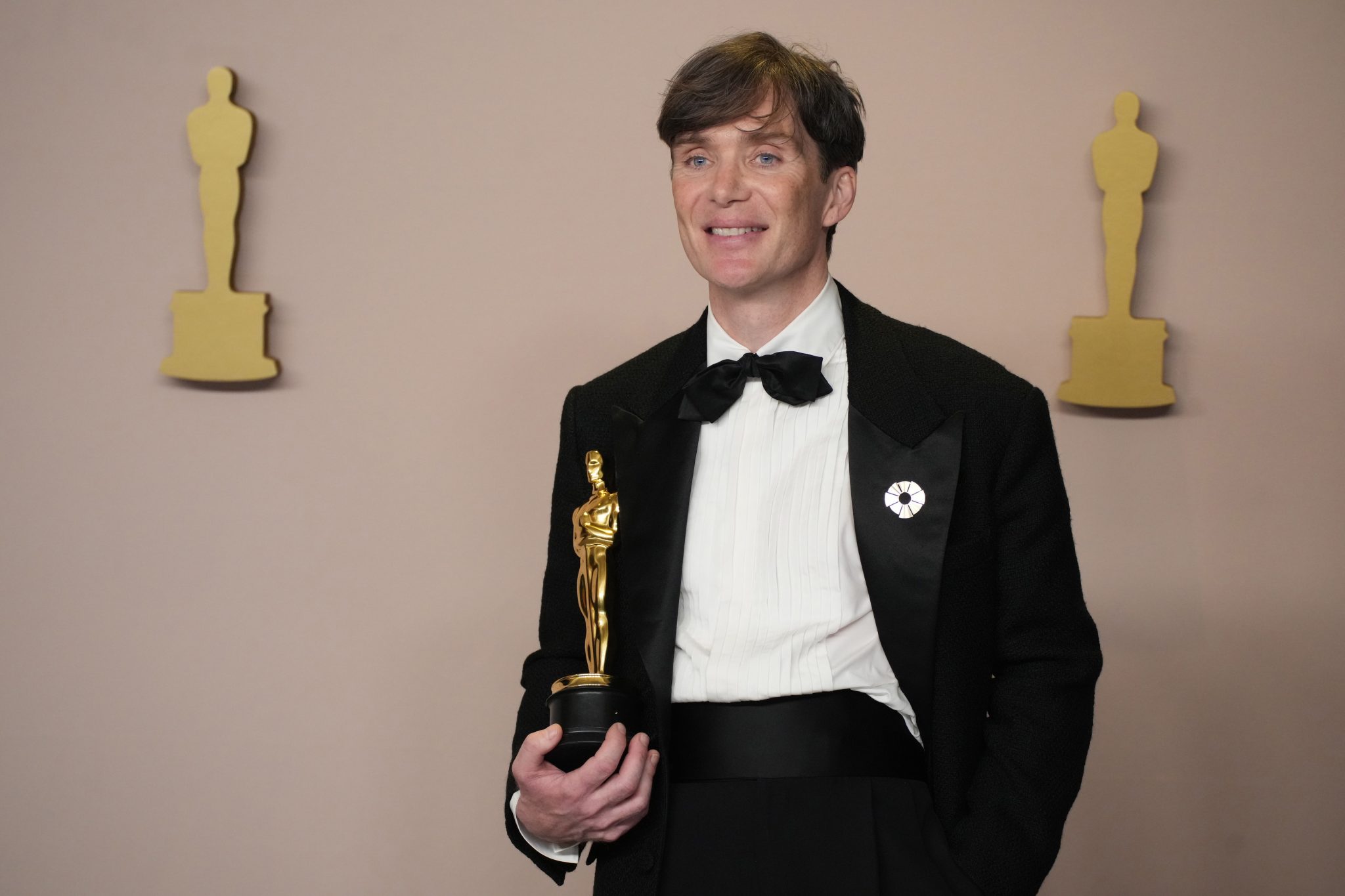 Cillian Murphy és Anne Hathaway a Versace új kampányában