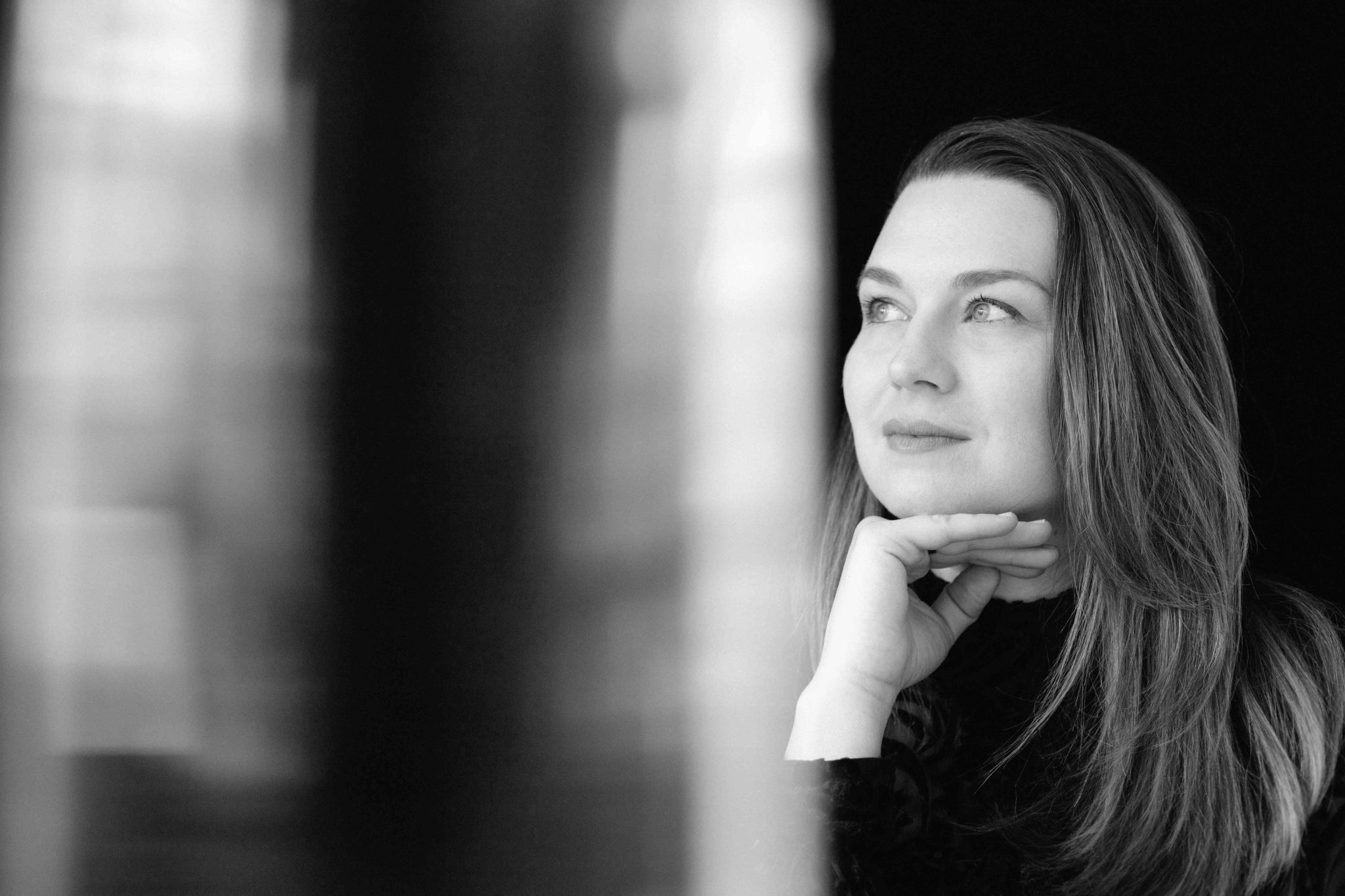 Karosi Júlia Soul Place klippremier | Marie Claire