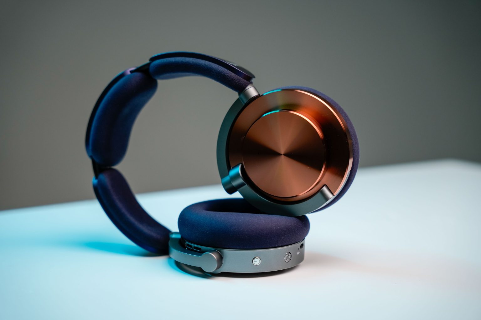 Teszteltük: a Dyson OnTrac prémium kategóriás fejhallgatója