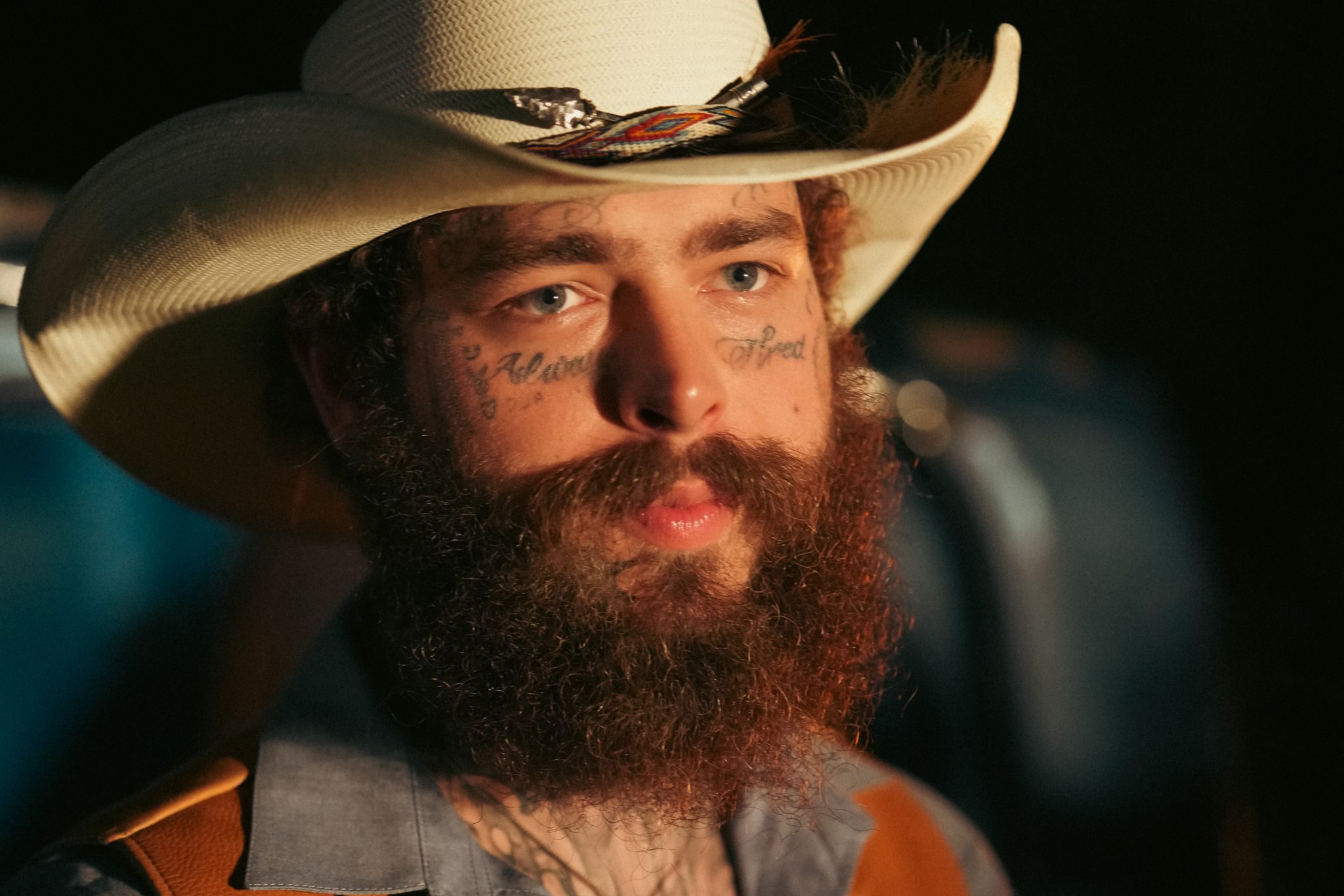 Post Malone country stílusra váltott új albumán