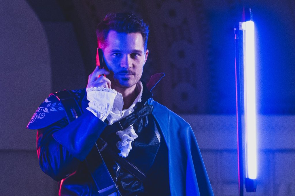 Interjú Veréb Tamás, színész, énekes- dalszerzővel