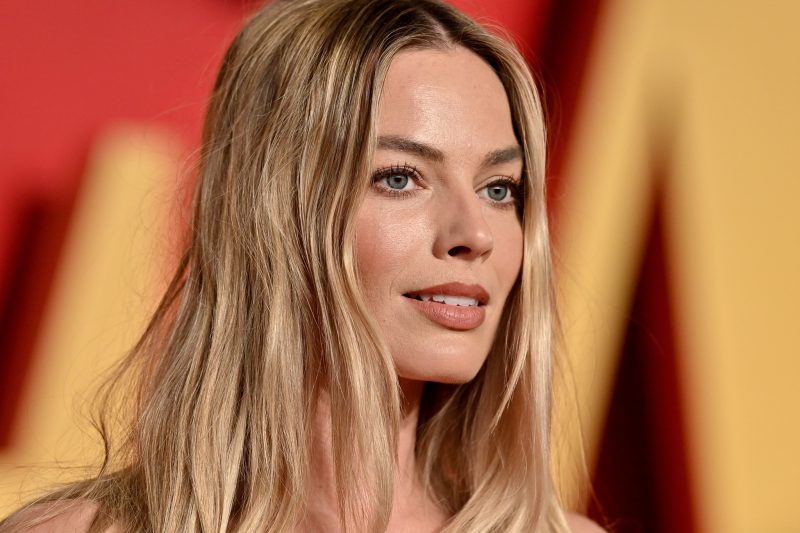 Üvöltő szelek: mi a baj Margot Robbie-val és Jacob Elordival