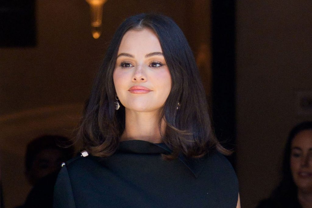 Selena Gomez megvillantotta a szédítően hosszú lábait