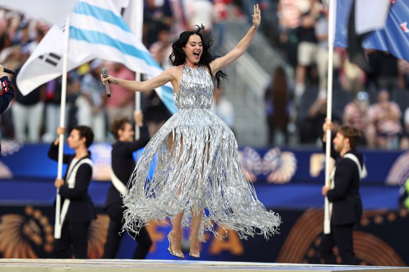 Katy Perry így indította a világbajnokságot Los Angelesben